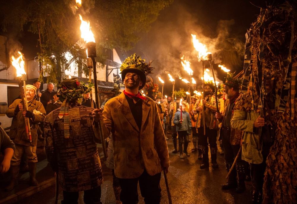 Everything you ever wanted to know about wassailing - Tradfolk
