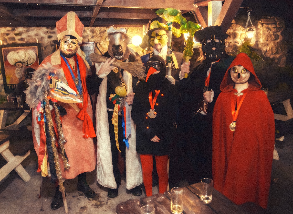 Guise Dancing: the Christmastime mumming tradition of West Cornwall ...