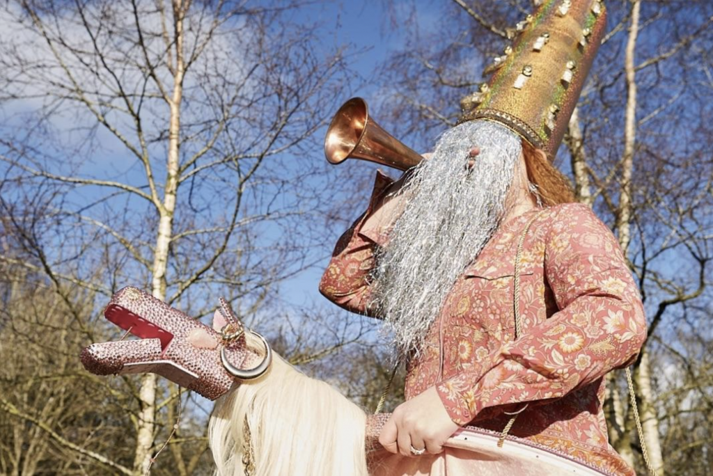 Join the ‘hedge morris’ dancing revolution - Tradfolk